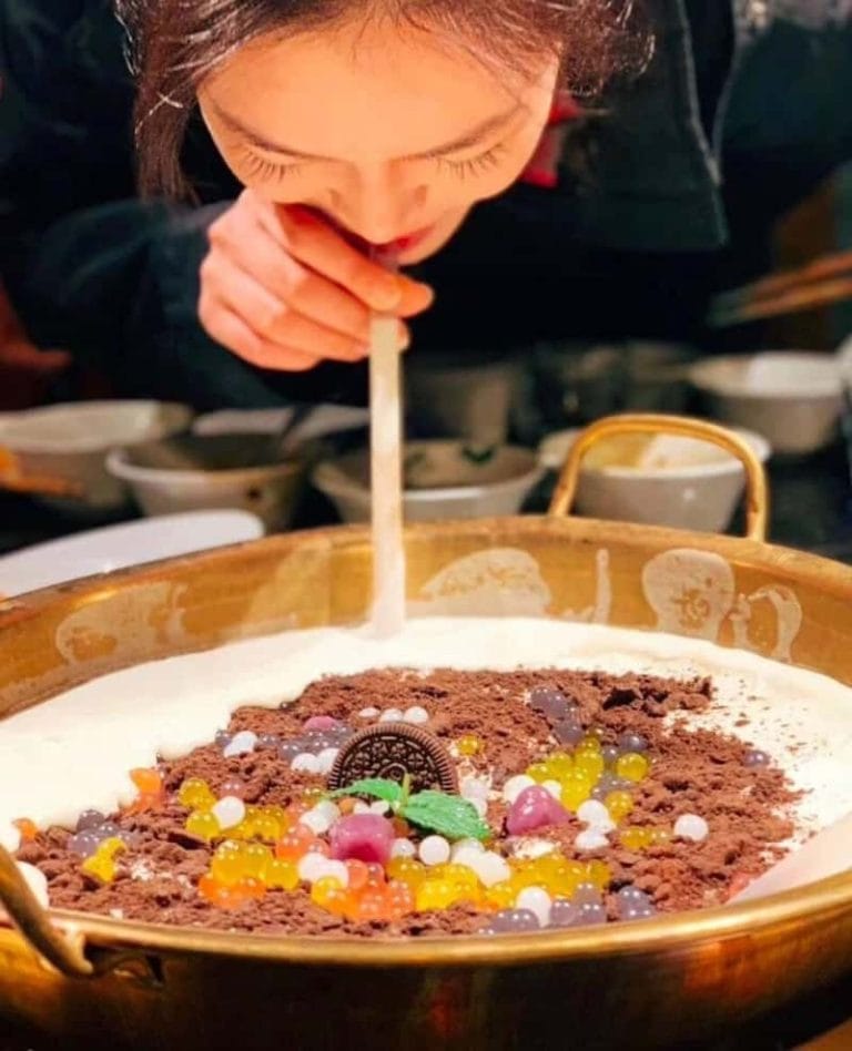 Any boba lovers fancy the new Pizza Hut bubble tea pizza?