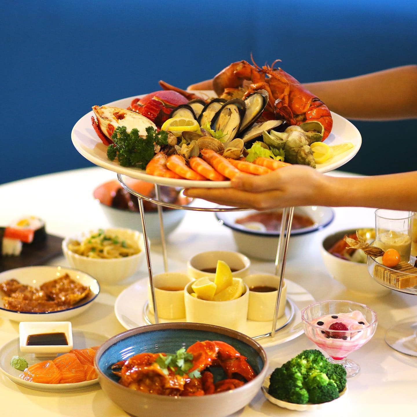 16 halal buffets in Singapore where you can feast on mookata, fresh ...