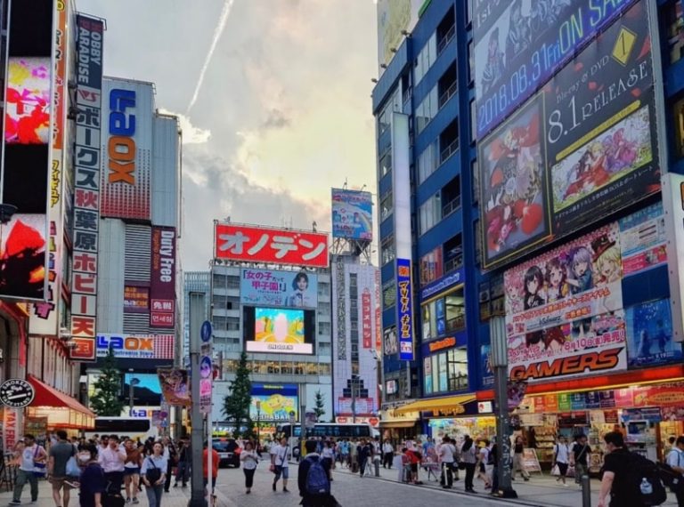 31 Fun Things to Do in Tokyo like a Fairytale Cat Village and More
