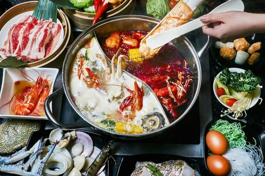 M Hotel has 1-for-1 halal seafood steamboat buffet at S$32.50 per pax ...