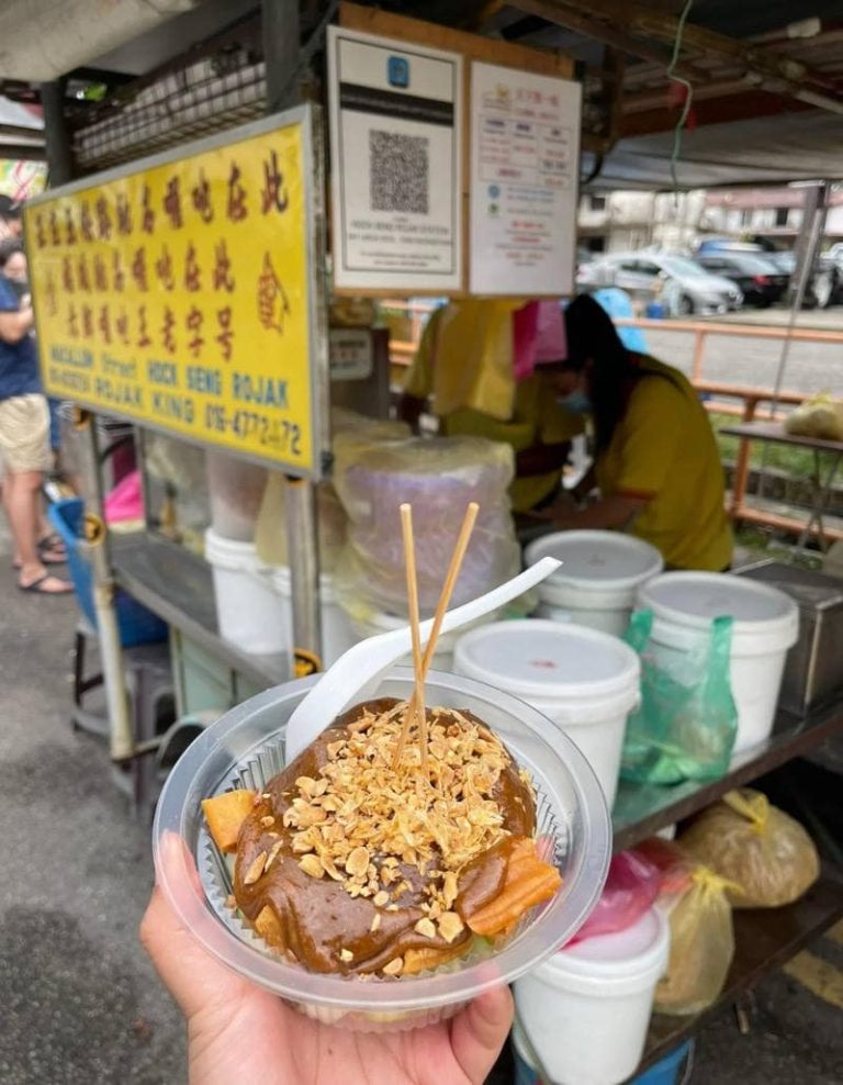 Viral Hock Seng Rojak King has unique malted sugar paste rojak