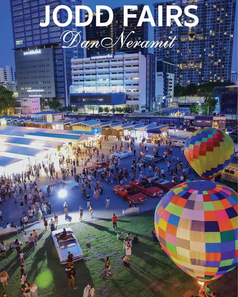 Jodd Fairs DanNeramit is a huge new night market next to a fairytale castle