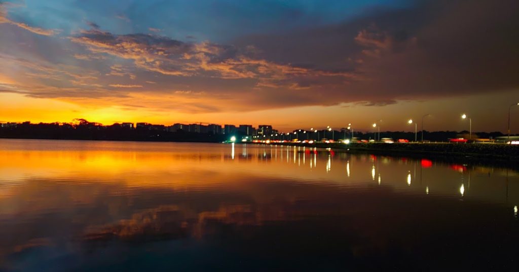20 sunset spots in Singapore with unobstructed views of the skies