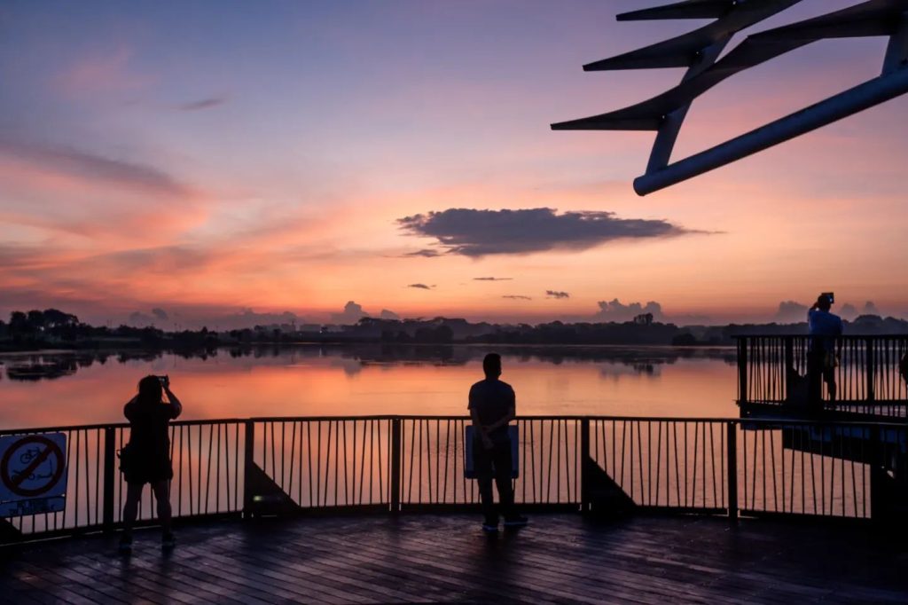 20 sunset spots in Singapore with unobstructed views of the skies