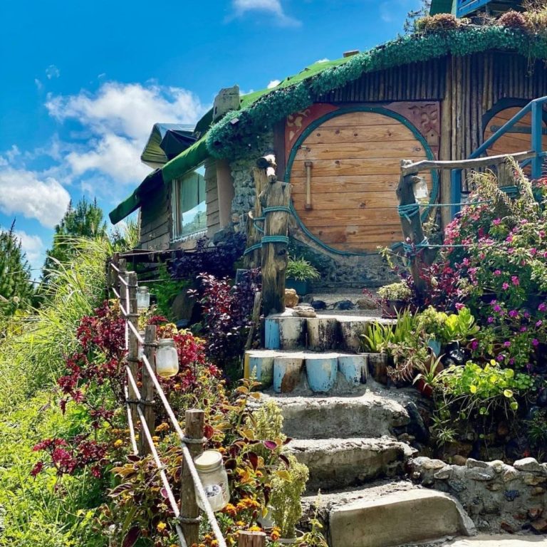 Humble Hobbit Home has panoramic mountain views from S$23
