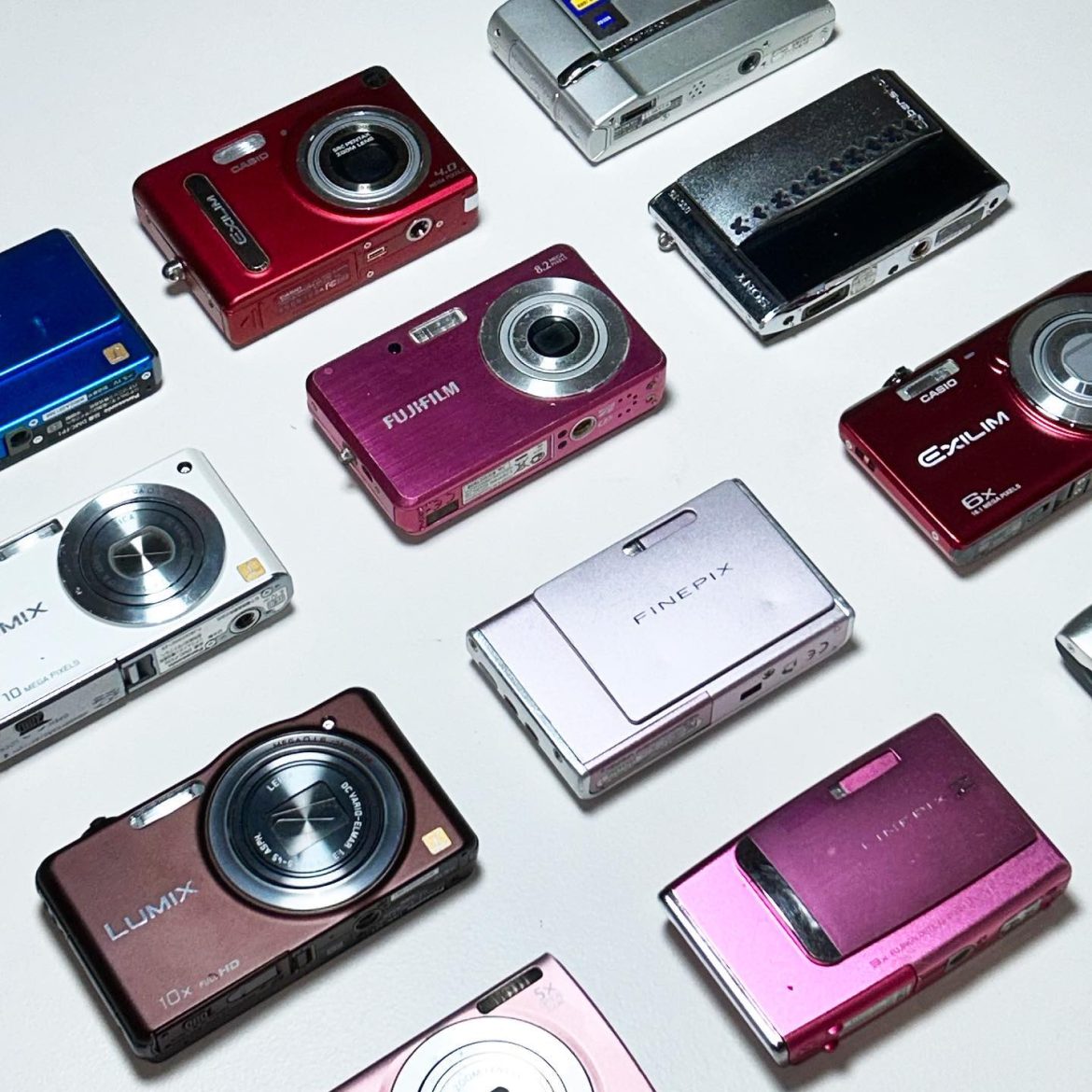 Get vintage digital cameras in Chinatown from S$50