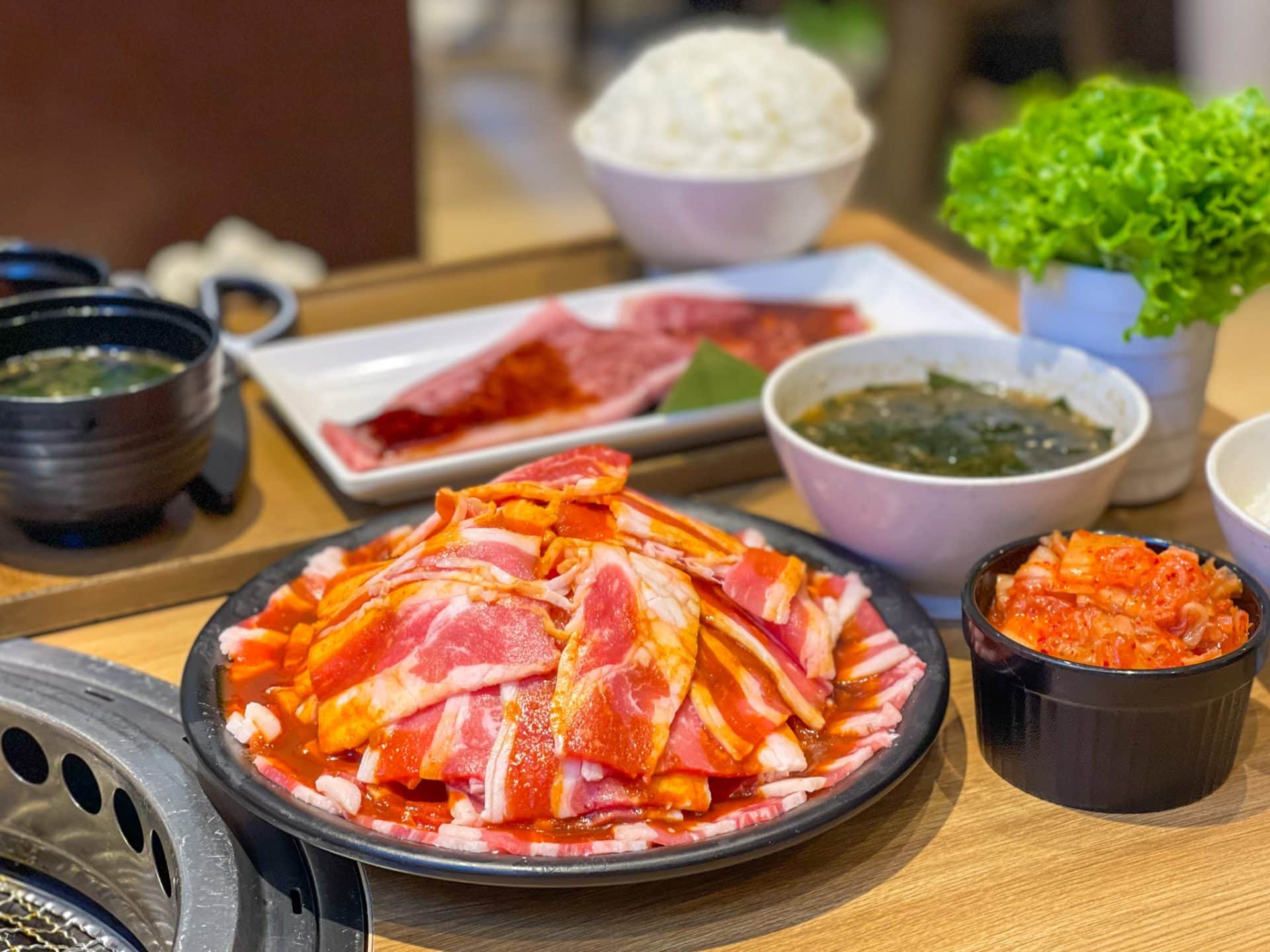 Yakiniku LIKE Singapore has a special 1kg meat set, DIY donburi & more