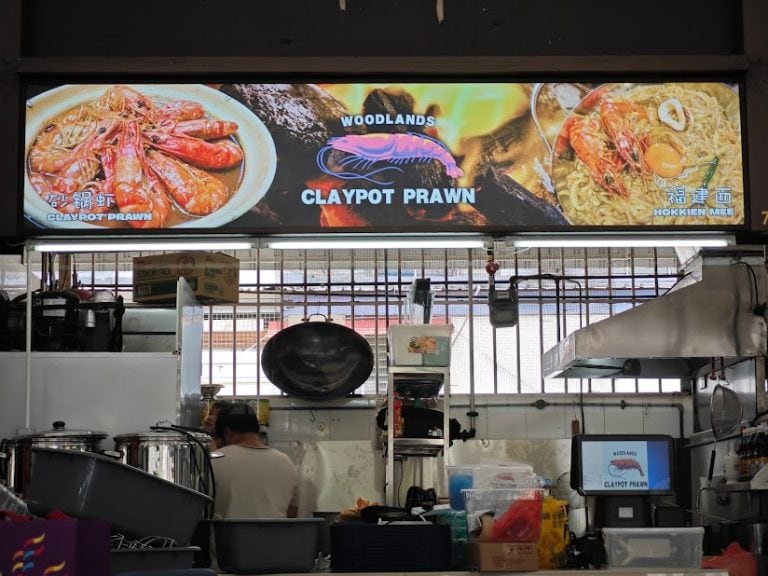 Woodlands Claypot Prawn is an eatery with unlimited soup refills