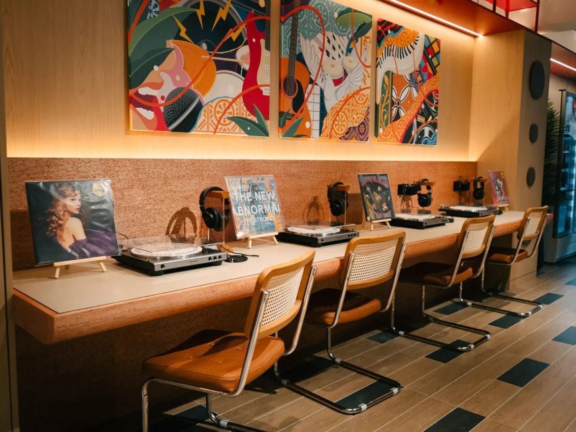 Swee Lee Cafe Clarke Quay has free vinyl listening stations & more