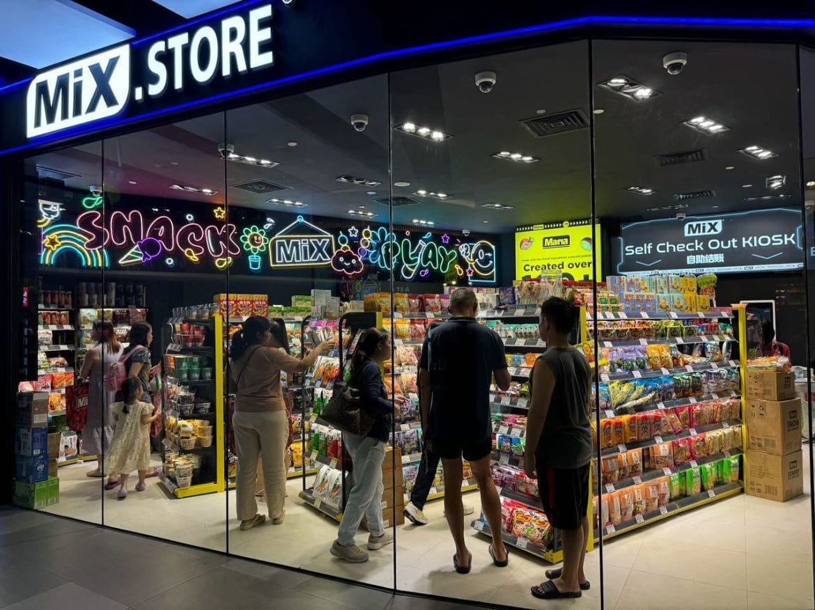 MiX.STORE opens its first outlet in SG with over 100 Asian snacks