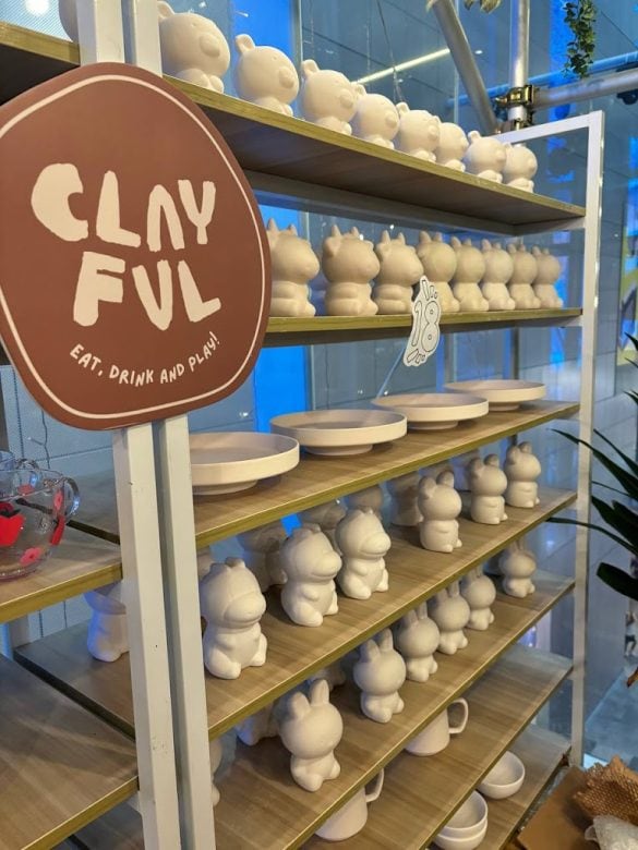 Craft, sip, and dine at Clayful Cafe alongside free-flow alcohol