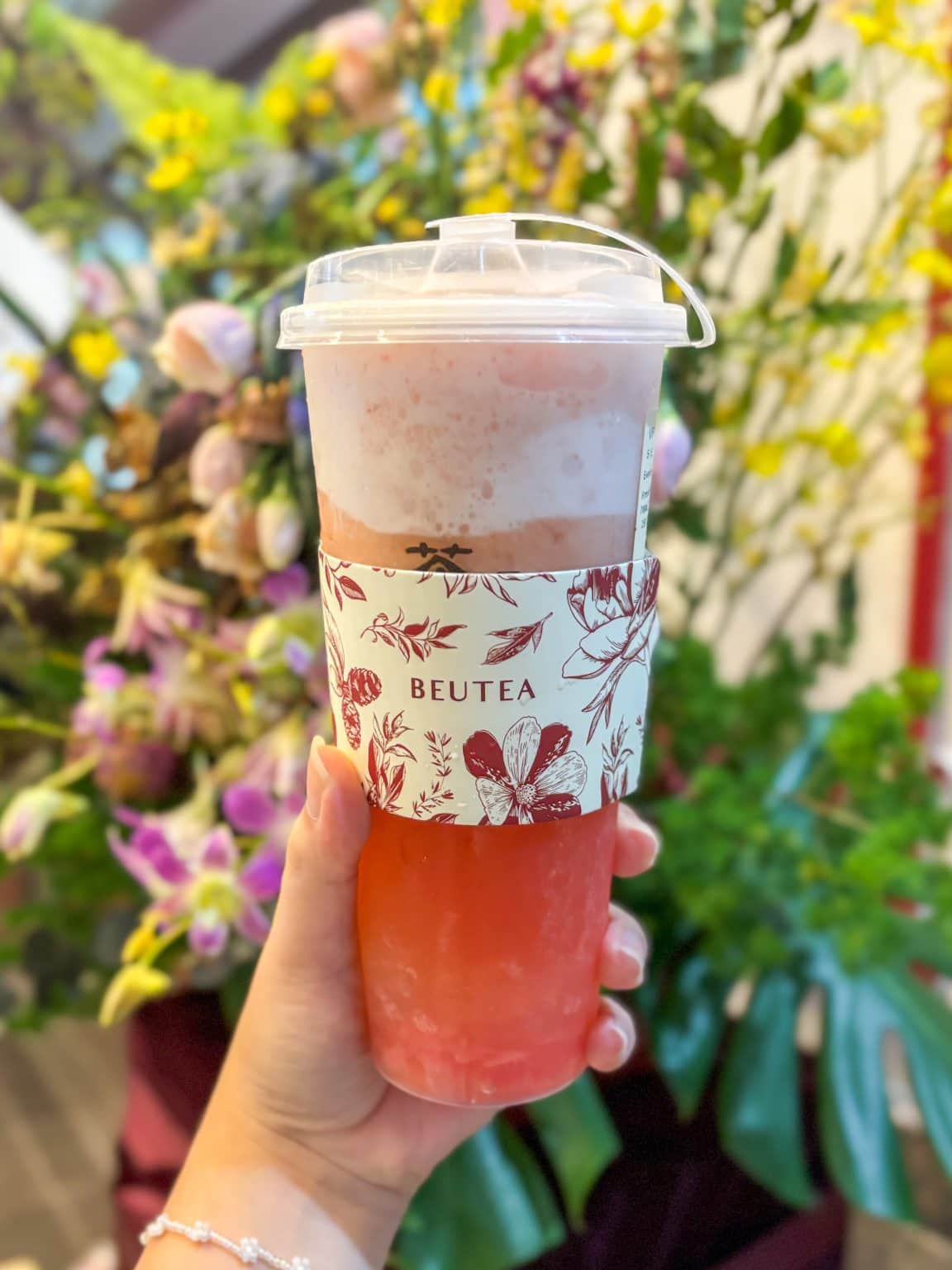 Beutea opens outlet in Tampines with blind boxes and new drinks