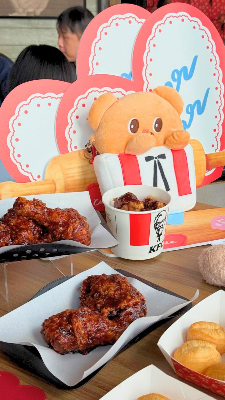 Thailand’s favourite mascot, Butterbear, is visiting KFC Singapore